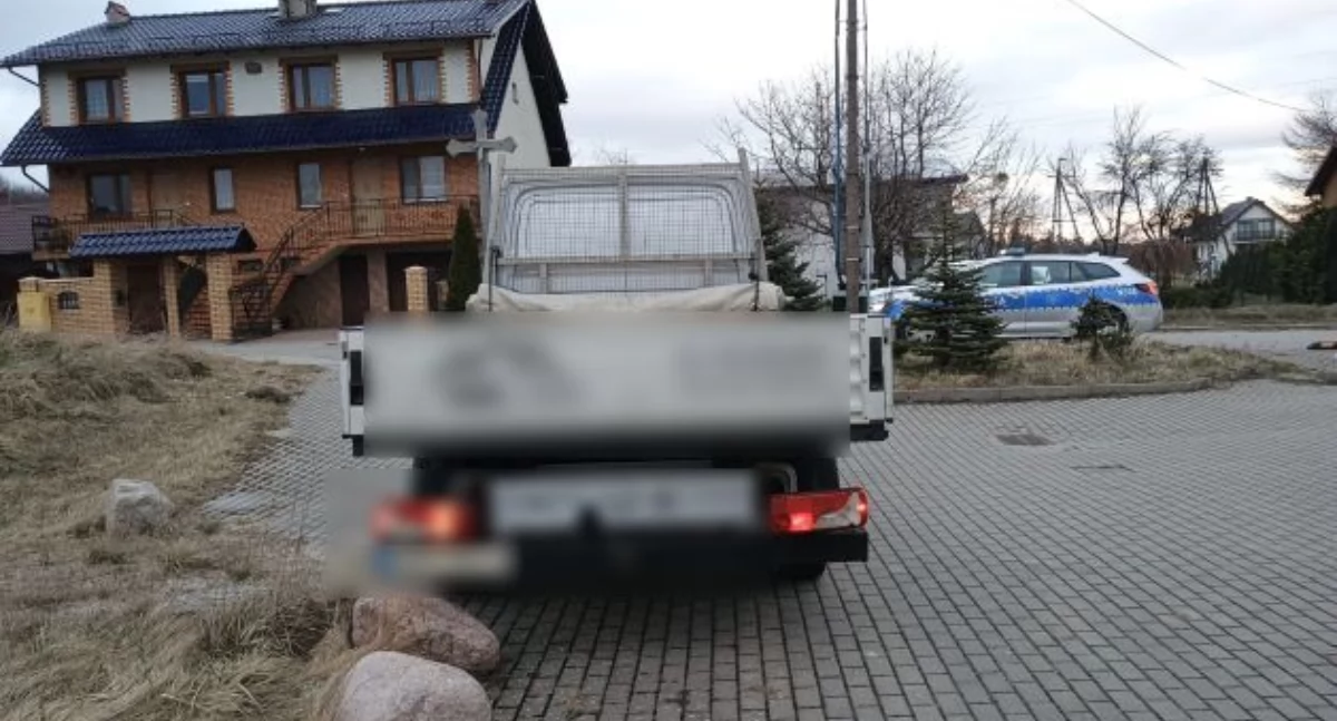 Kiełpino. Pijany i bez prawa jazdy doprowadził do kolizji - wiadomości Kartuzy