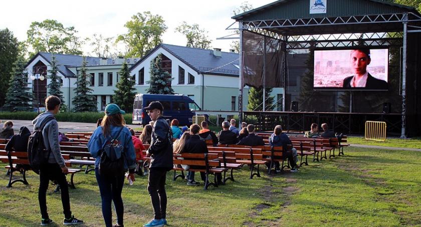 Kartuzy. Kolejny seans w plenerowym kinie letnim - pogoda nie dopisała